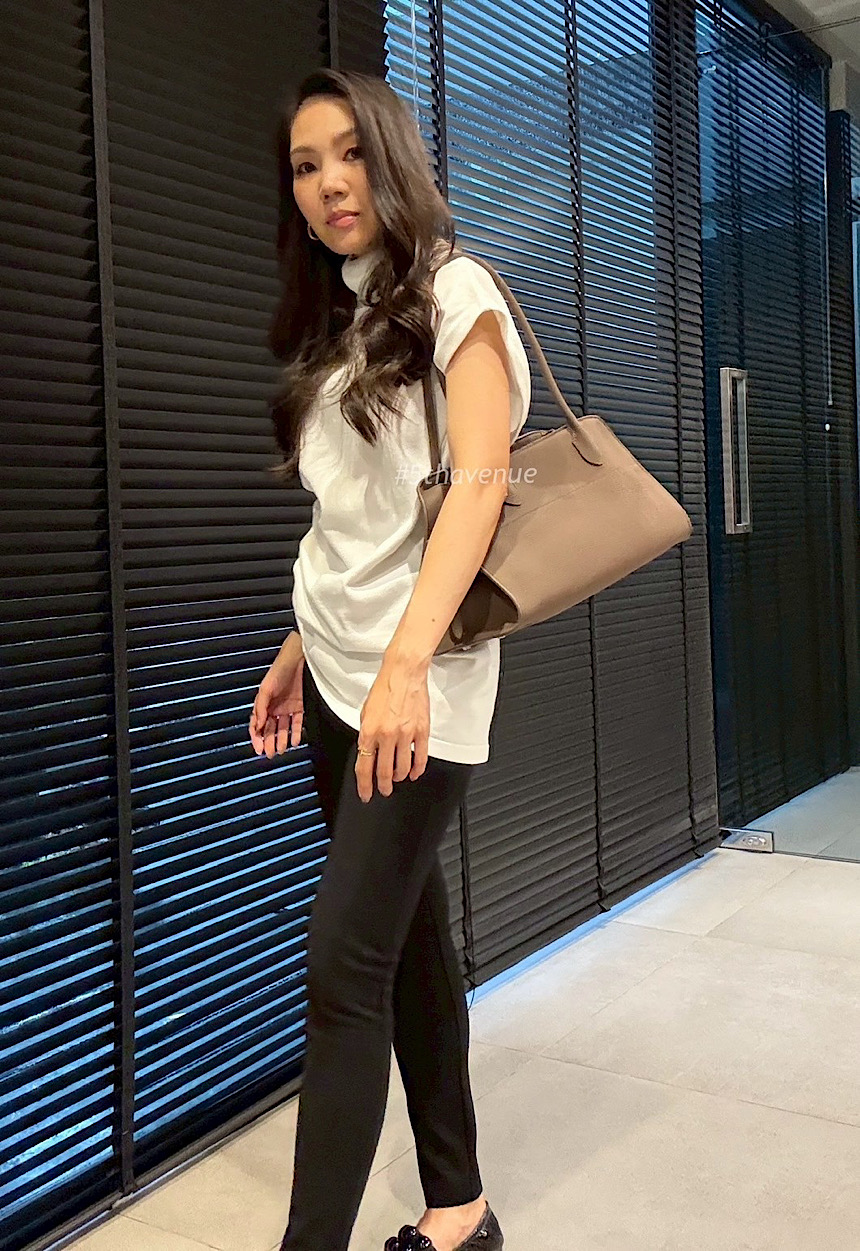 The Row Margaux Shoulder Grain 12 - Dark Olive